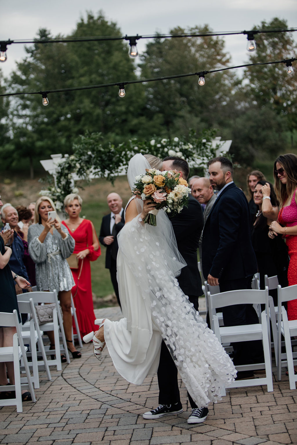 Real Wedding | Maria + John - kraftandcompany.com